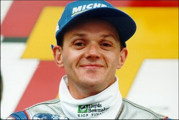 local rider Philip McCallen racing for Motorcycle City Yamaha